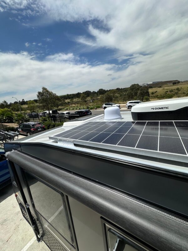 Digital Outdoor Omni Direction Caravan RV TV Antenna | HiTech